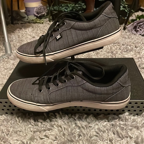 DC | Shoes | Vintage Dc Skate Shoes | Poshmark
